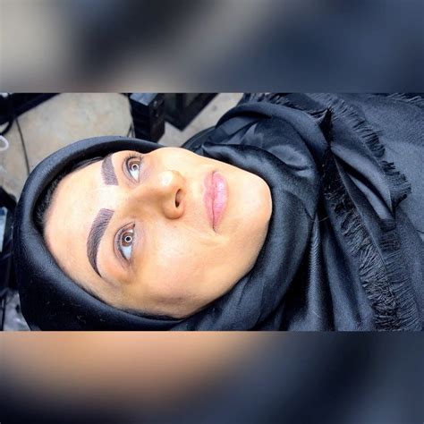 ‎فرزانه دهنوی غرب تهران‎ ‎ورق بزنید بن مژه و میکروی ابرو قبل کار