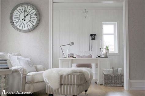 Настенные часы изюминка в интерьере помещения Фотографии красивых интерьеров