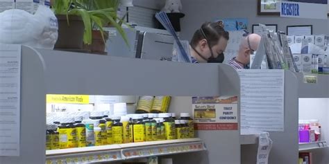 Healthcare Mask Mandate Ends In Oregon Washington