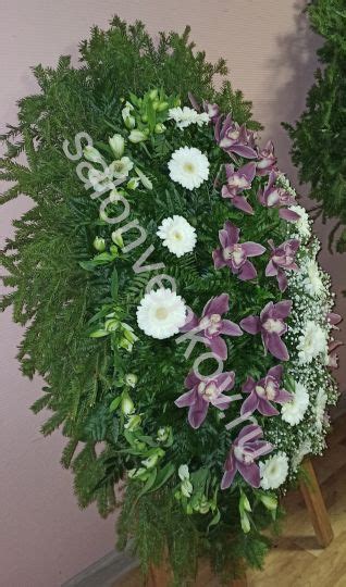 Элитный траурный венок из живых цветов №34, РАЗМЕР 100см,120см