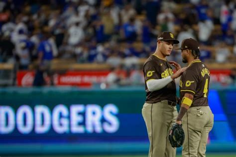 Padres Rout Dodgers On Wild Night To Even Nl Division Series San