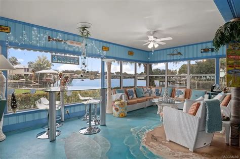 244 Ne 2nd Ct Crystal River Fl 34429 ®