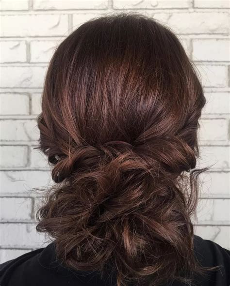 18 Updos desordenados más sexys que verás en 2022