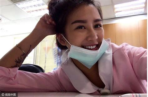 台湾美女护士因身材火辣爆红 手机凤凰网