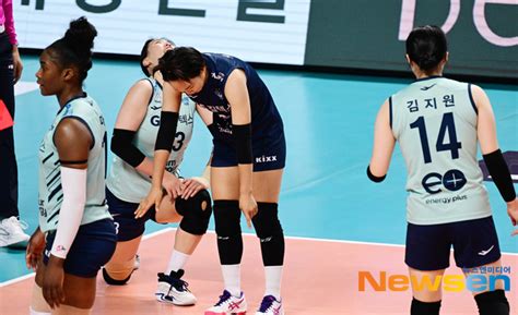 충격 Gs칼텍스 3경기 연속 셧아웃 완패 포토엔hd 손에 잡히는 뉴스 눈에 보이는 뉴스 뉴스엔