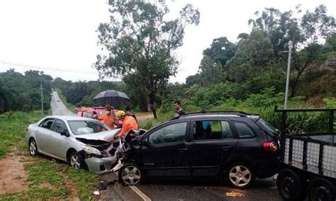 Batida Entre Dois Carros Deixa Uma Pessoa Ferida Na MG 010 Em 2022