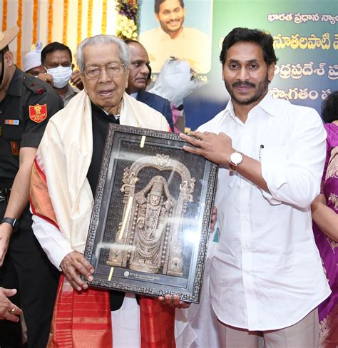 Cmo Andhra Pradesh On Twitter మంగళగిరి సీకే కన్వెన్షన్‌ సెంటర్‌లో