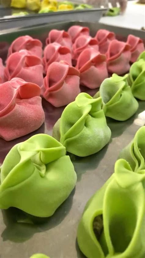 [Видео] «[Видео] «Замороженные полуфабрикаты🥩🥟 On Instagram