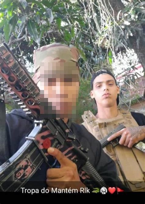 Jacarezinho Antes De Operação 2 Dos Mortos Apareceram Com Fuzis Em