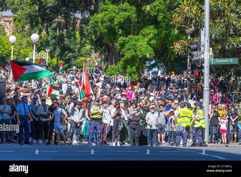 Sydney Australie 15 Octobre 2023 Les Foules Se Rassemblent Lors D