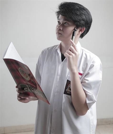 Rrq Vyn Biodata Profil Fakta Umur Agama Pacar Karier