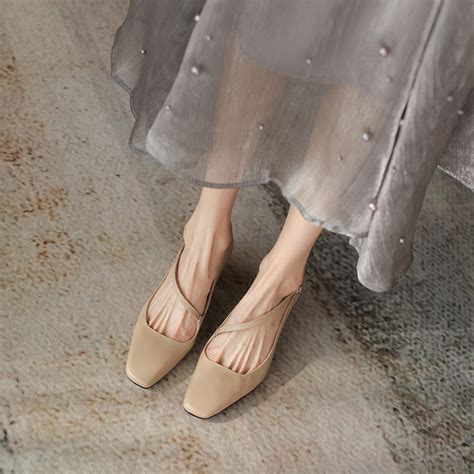 鹿与奈良文艺淑女风~真皮气质优雅中跟玛丽珍单鞋女2023春季新款虎窝淘