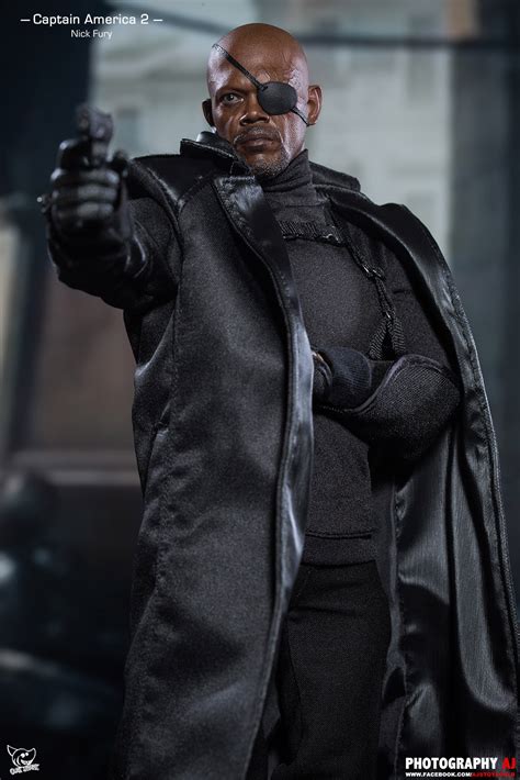 Aj实拍：hottoys 16《美国队长2》尼克弗瑞 神盾局局长 拆盒