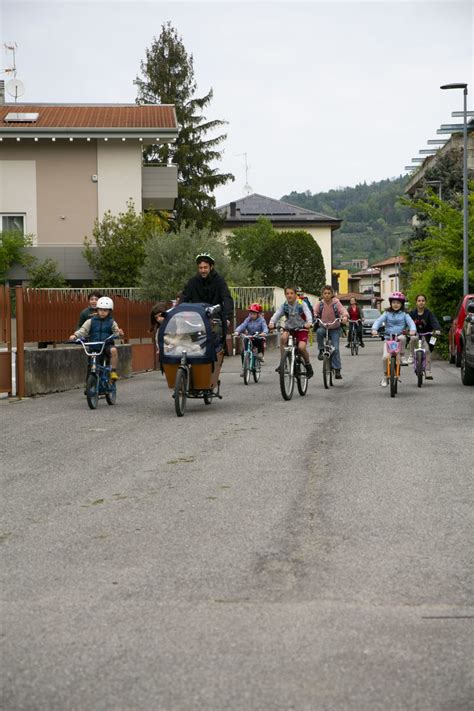 Bicibus Andare A Scuola In Modo Divertente E Sicuro Moez