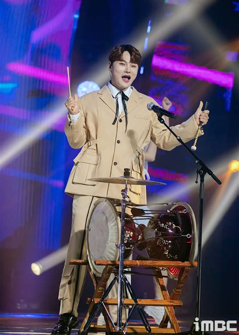 움짤 박서진 즐겨라 장구 트롯챔피언