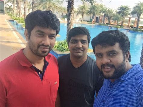 Photos Sathish Celebrates His Birthday With Ilayathalapathy Vijay