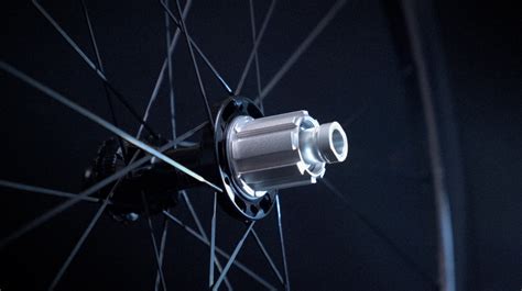 延伸轻量及性能 Campagnolo全新Hyperon轮组 野途网