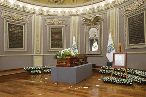 Despiden A Miguel Barbosa En El Congreso De Puebla