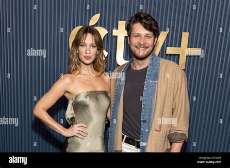Los Angeles Usa 15th Sep 2024 Yael Grobglas And Brett Dier Attend