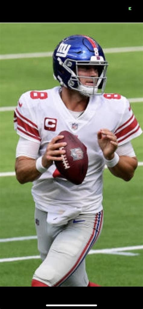 Daniel Jones Rnflbulges