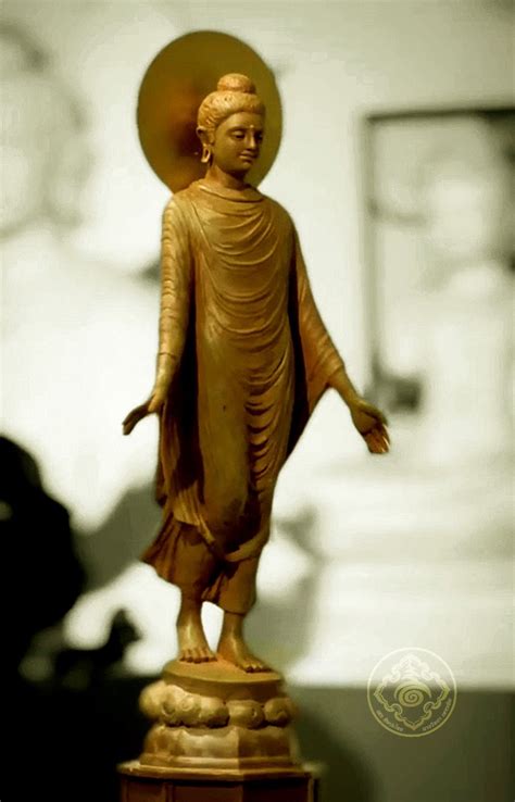 เสก พระเจ้าเปิดโลก โลกวิวรรณ เปิดจักรวาล เปิดโลก เปิดใจ 🙏 คำว่า โลกวิวรณ เป็น ชื่อเรียก