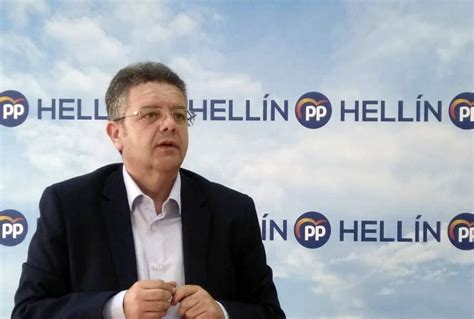 Juan A Moreno Moya reclama movilizaciones para hacer que la línea