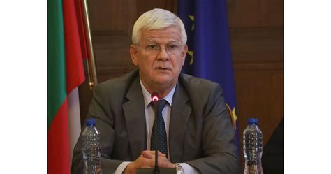 Кирил Вътев Преработвателите ни оцеляват трудно на пазара при който основният канал на