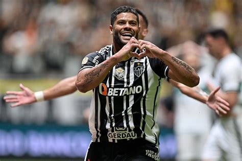 Hulk Renova Contrato Com O Atlético Mg Até 2026
