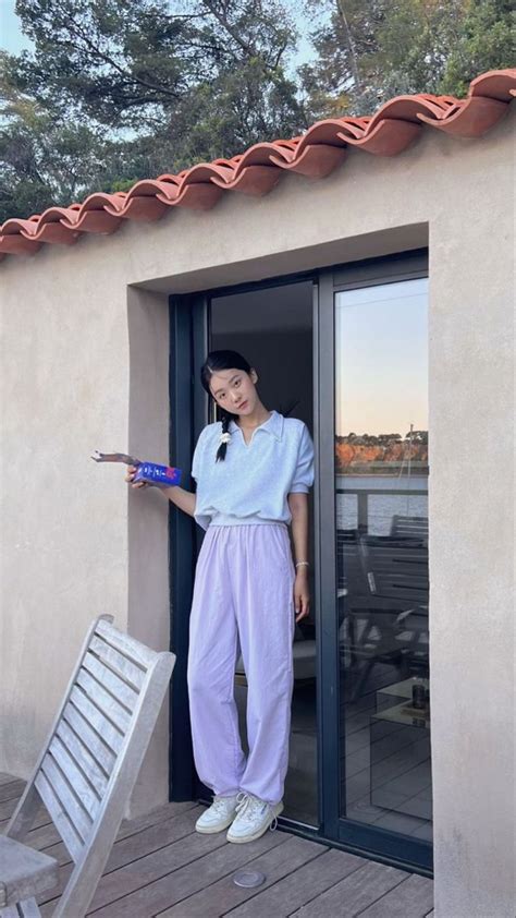 Pin Oleh Thục Hiền Di Outfit To Korea Gaya Model Pakaian Model Baju
