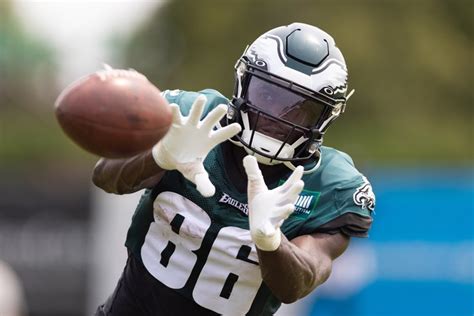 Eagles Training Camp Game Ball Undrafted Rookie Receiver Continues To