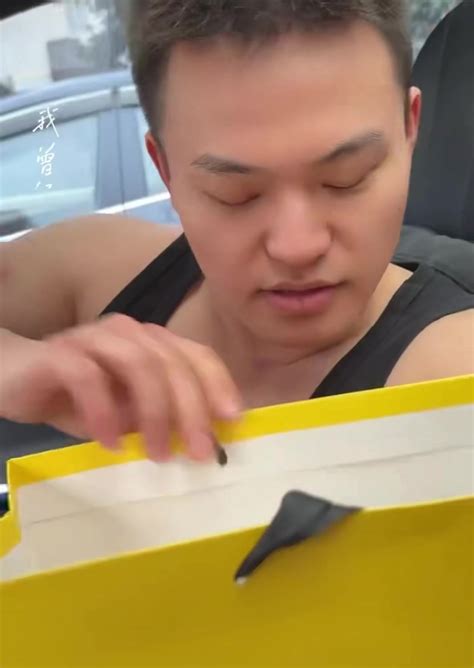 兄弟总是舍不得多花钱， 所以就直接给他个惊喜～ 表哥和他的100个兄弟 表哥不是渣男 回忆农村 记录生活中的浪漫 兄弟日常