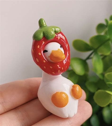 Pin By Sthefany Bevenuto On Chaveiro Cute Clay Clay Crafts Diy Clay