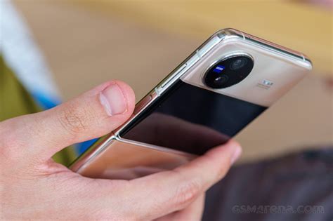 Vivo X Flip Review Design Build Quality Handling