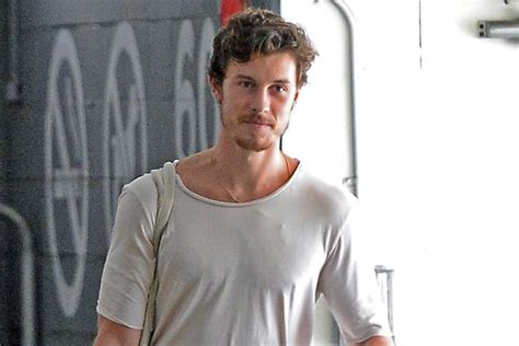 Shawn Mendes Pictured Shopping In Los Angeles With Grown Out Facial