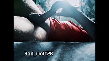 男人的阴茎是他身体上用于排尿和性交的部分 bad wolf28 抚摸他的阴茎 XNXX