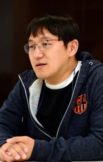 7 Years Behind The Success Of Running Man Pd Jung Chul Min Resigns