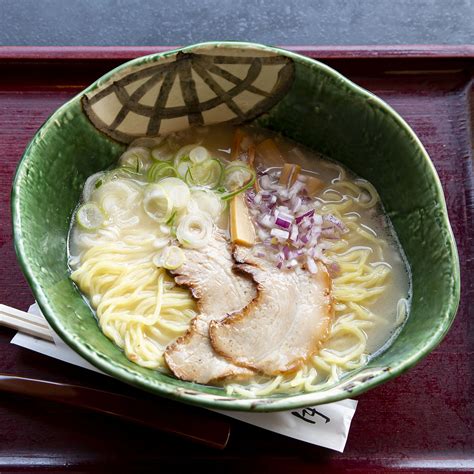 海よりもまだ深く。鯛出汁ラーメンの秘密を探るべく潜れ！｜めん魚房 松月 日々urala（ウララ）福井県のおすすめ情報