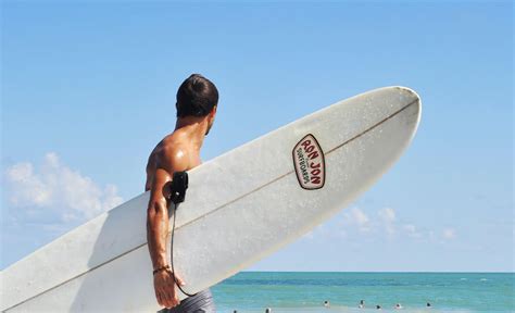 What Is A Surfboard Stringer Surfers Hype