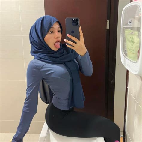 Berujung Minta Maaf Oklin Fia Menyesal Soal Konten Jilat Es Krim