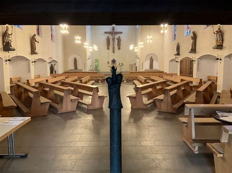 Communio Anordnung in der Kirche St Mariä Heimsuchung Katholischer Seelsorgebereich Sankt
