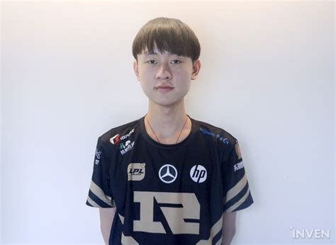 Rng Ming Last Year Uzi Taught Me A Lot Of Things Regarding The Game This Year Im Also