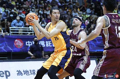 曾文鼎致勝三分球 中信特攻2連勝 Tsna Line Today