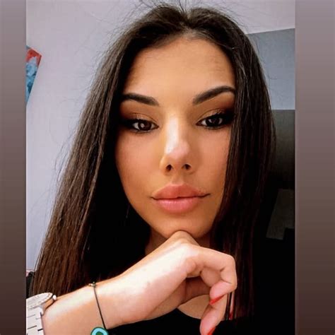 Stela Jeraj Stela Jeraj • Threads Say More