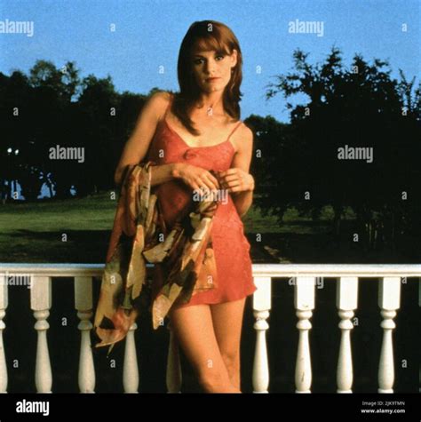 9 Hot Sexy Laura Leighton Bikini Pics