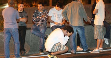 Amigos Se Emocionam Na Reconstituição Da Morte De Rafael Veja
