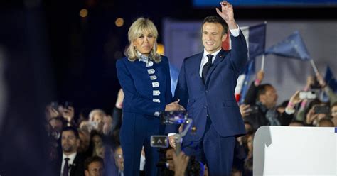 Emmanuel Macron Cette Décision Humiliante Pour Brigitte Qui Divise