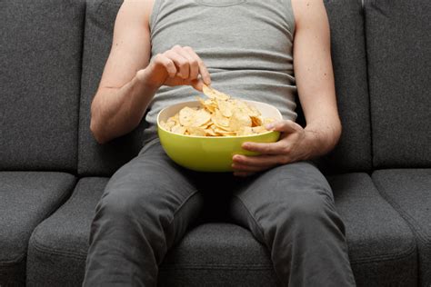 Cattive abitudini alimentari quali sono le più diffuse e come combatterle BENESSERE Apa Italia