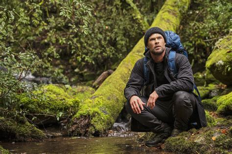 Chris Hemsworth Discovers He May Be At Risk For Alzheimers Disease In