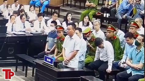Cựu Phó GĐ Công An Tp Hà Nội Khóc Nức Nở Trước Tòa Khai Thương Người