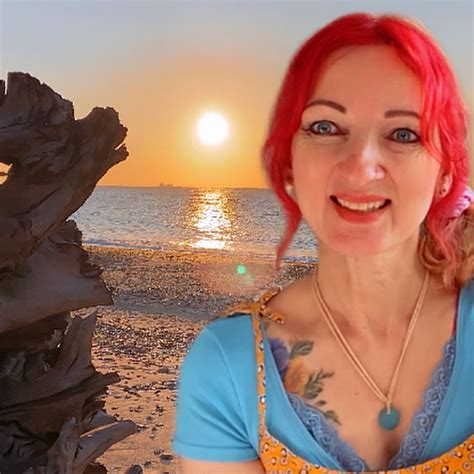 Lilly And The Bee Youtube